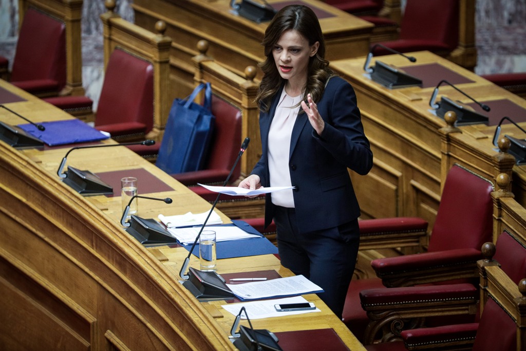 Αχτσιόγλου: Αμετανόητος υπέρμαχος του ασφαλιστικού Πινοσέτ ο Μητσοτάκης ...