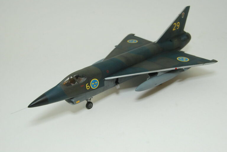 Saab-36: Το μυστικό πυρηνικό βομβαρδιστικό της Σουηδίας που ποτέ δεν ...