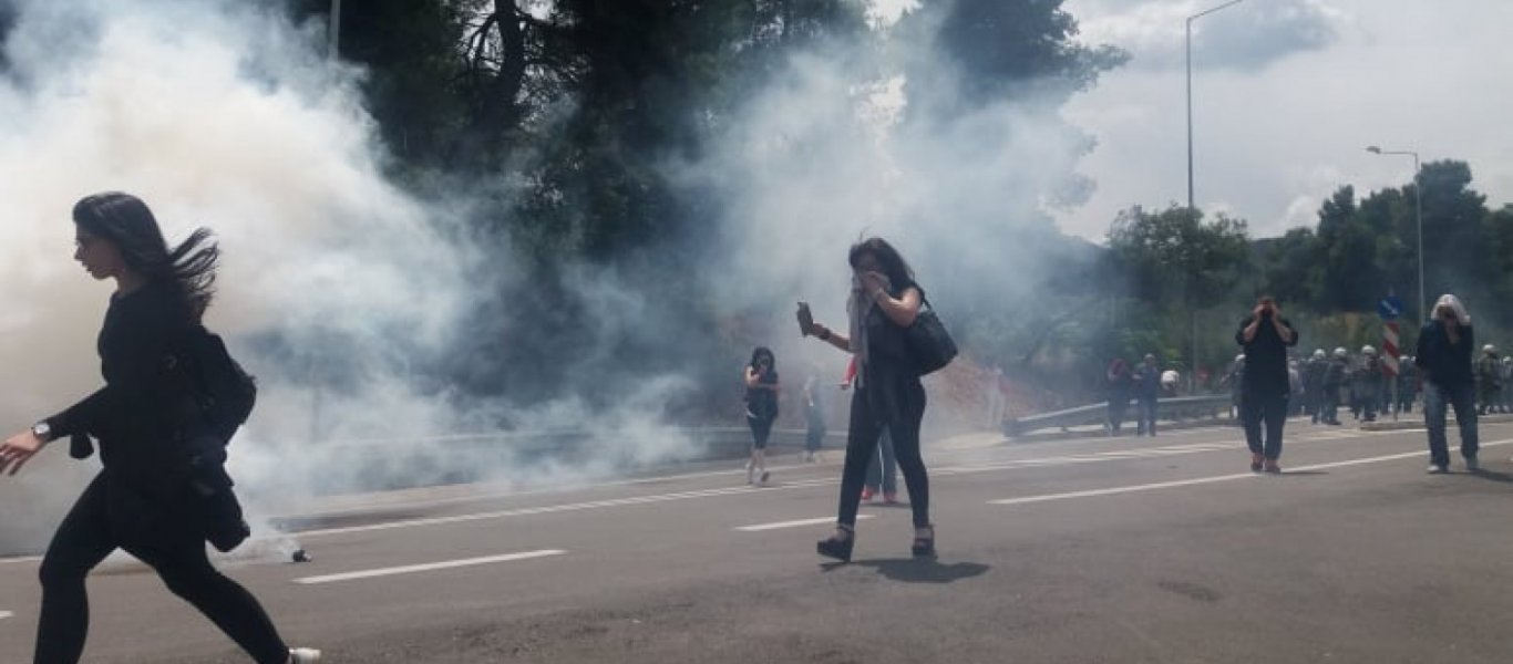 ΕΛΑΣ για Μαλακάσα: «Δεχθήκαμε σωματική βία, πέτρες και ξύλα» | topontiki.gr