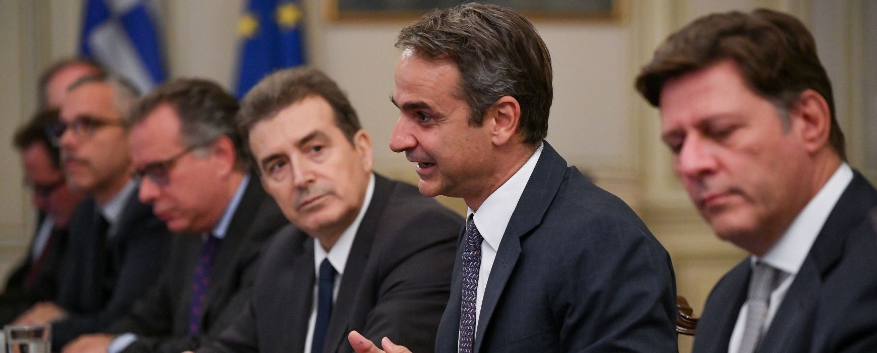 Ο Μητσοτάκης, ο Χρυσοχοϊδης και οι …ανιστόρητοι | topontiki.gr