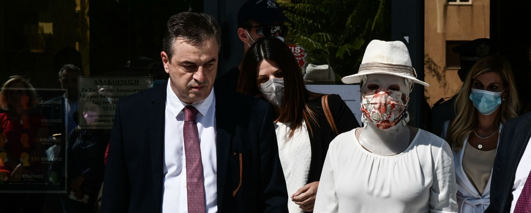 Επίθεση με βιτριόλι: Γιατί οι ένορκοι στη δίκη είναι μόνο άντρες ...