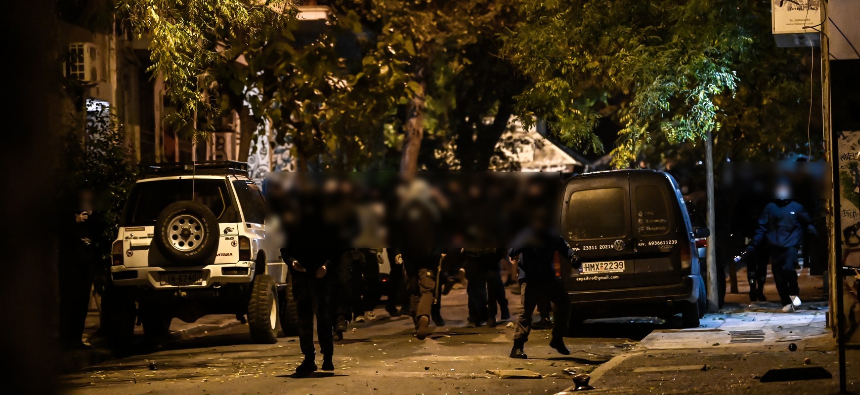 Επίθεση με μολότοφ στο Αστυνομικό Τμήμα Εξαρχείων | topontiki.gr