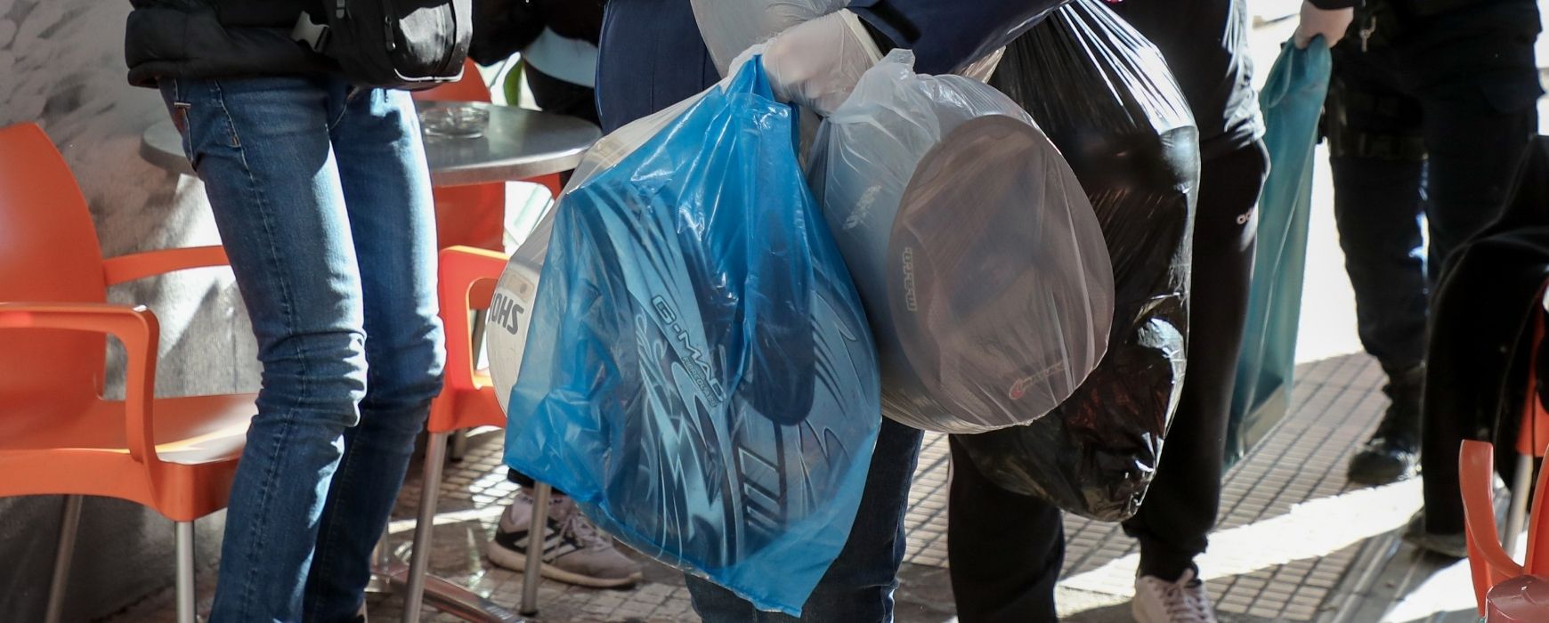 Έφοδοι της ΕΛ.ΑΣ σε συνδέσμους στην Αθήνα – Απίστευτη καταγγελία ...