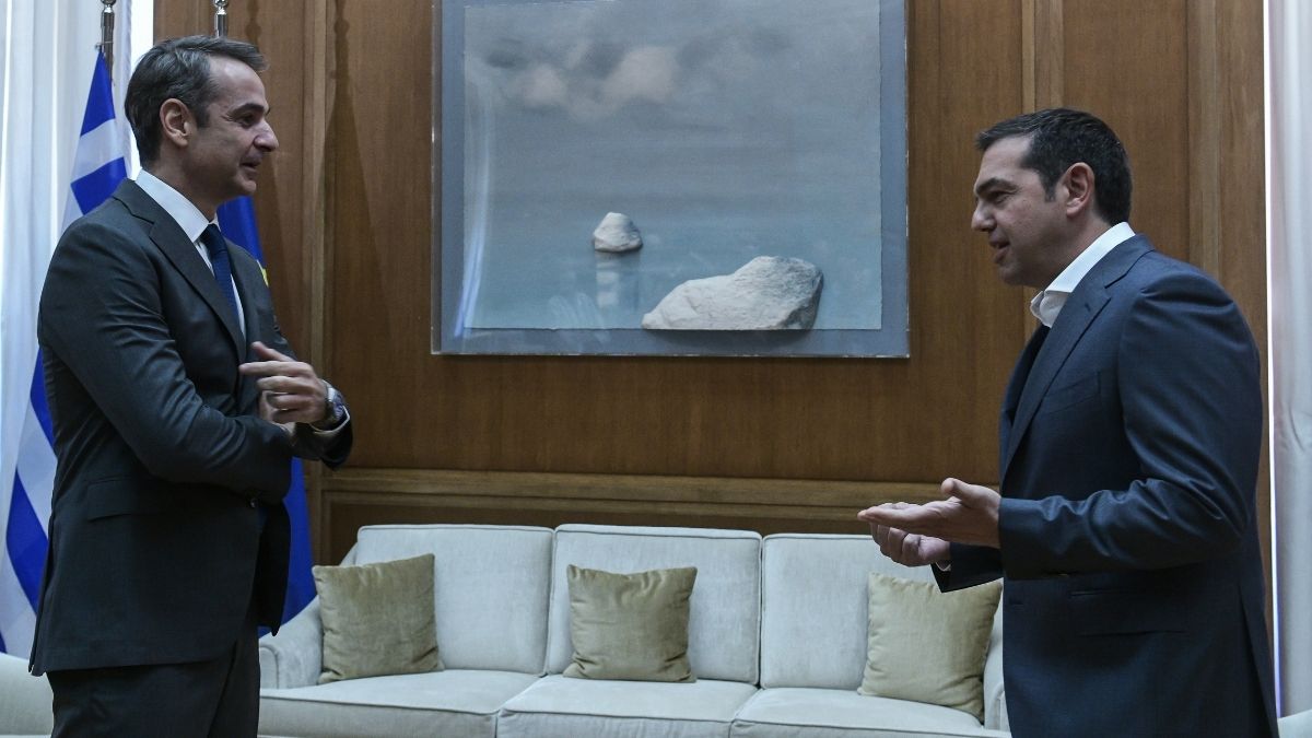 Ο Μητσοτάκης, ο Τσίπρας και ο… ύμνος του ΕΑΜ | topontiki.gr