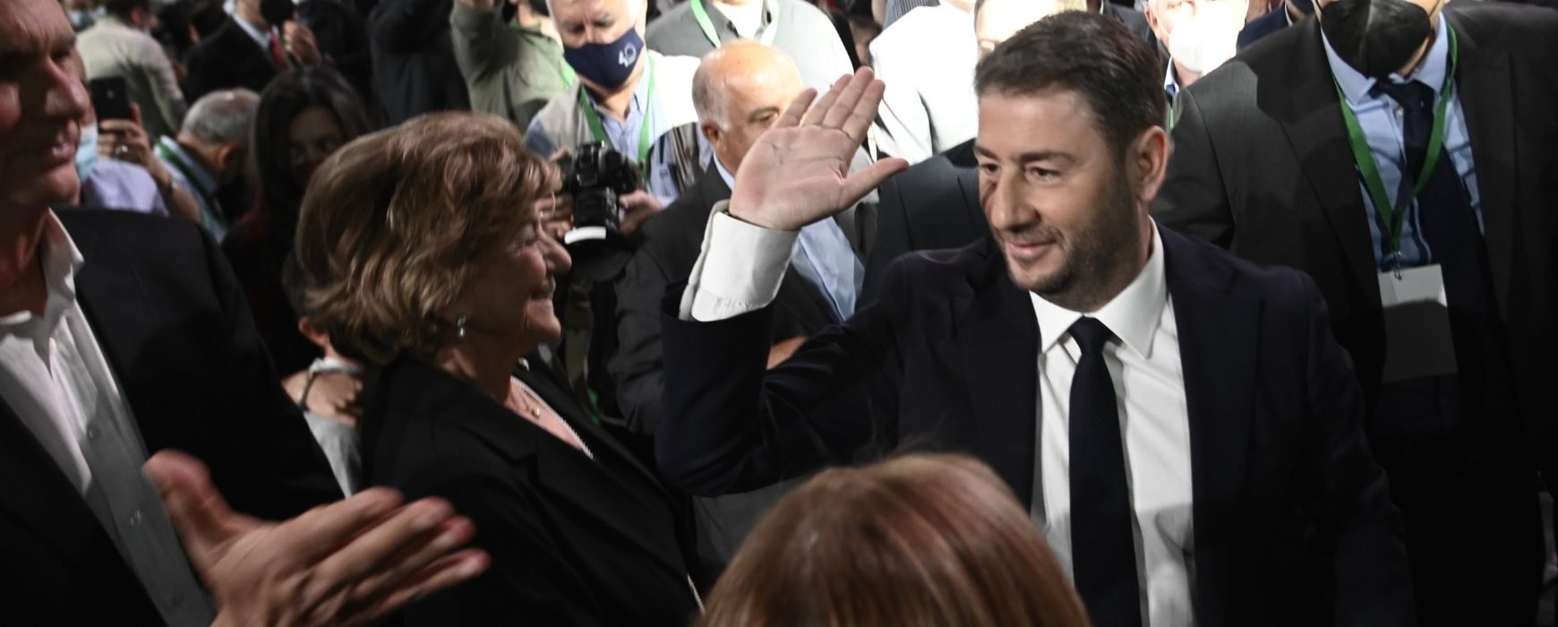 Συνέδριο ΠΑΣΟΚ: Η συζήτηση του Νίκου Ανδρουλάκη με τους δημοσιογράφους ...