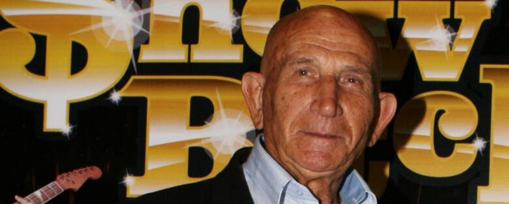 Κώστας Γκουσγκούνης: Ο «μετρ» των ερωτικών ταινιών – Η ζωή και η ...