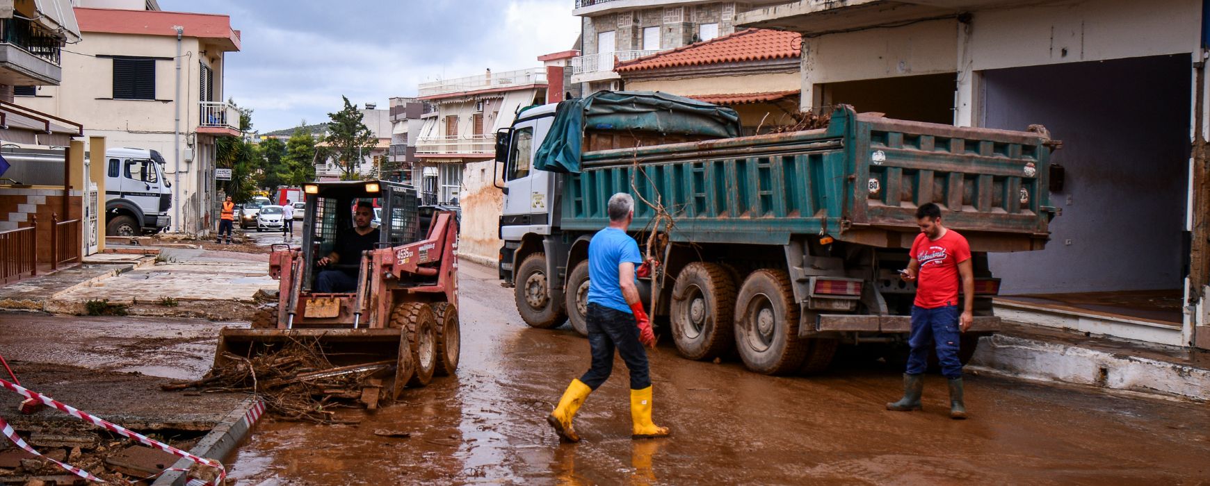 Πλημμύρες στη Μάνδρα: Σήμερα οι ποινές για τους οκτώ που κρίθηκαν ...