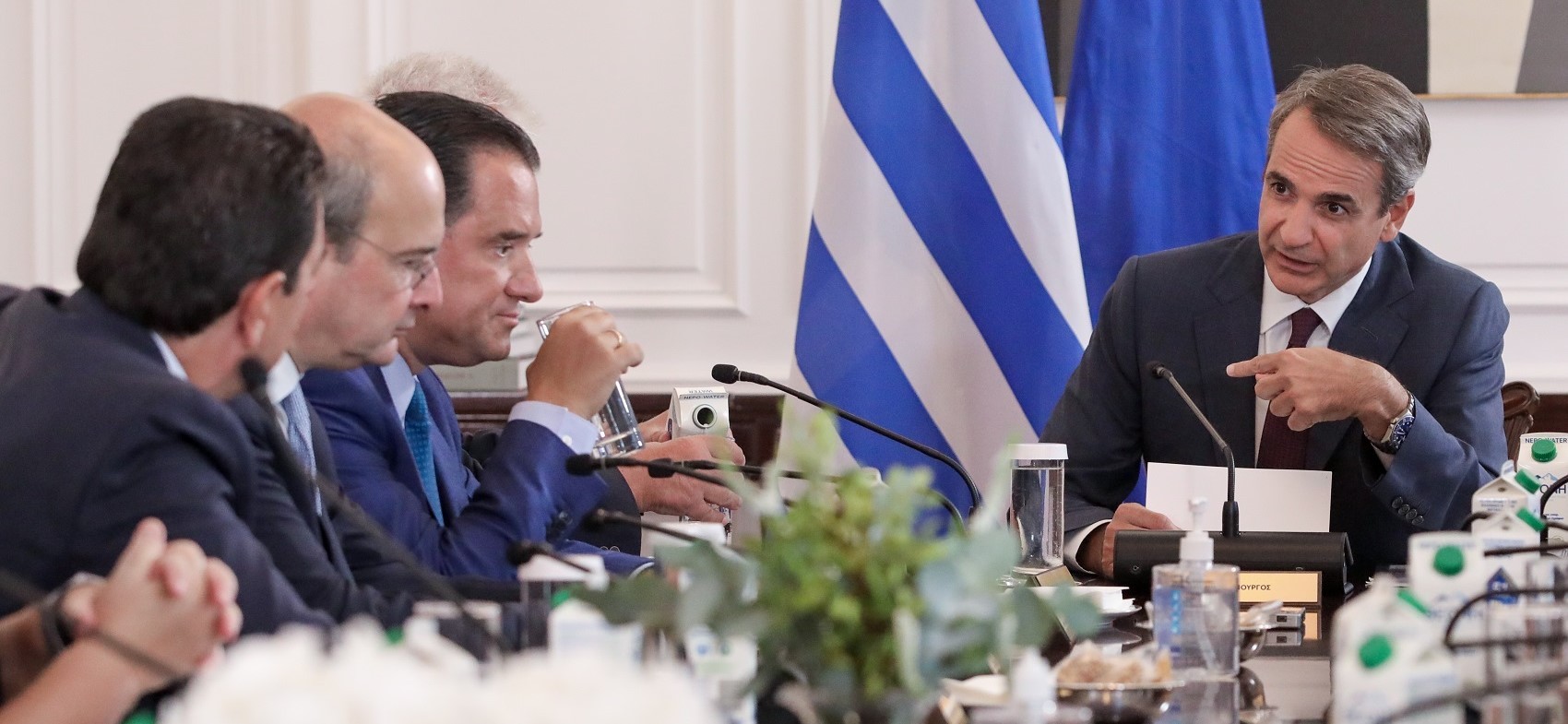 Μητσοτάκης: Σε 9 μήνες οι εκλογές – Τι συζητήθηκε στο υπουργικό ...