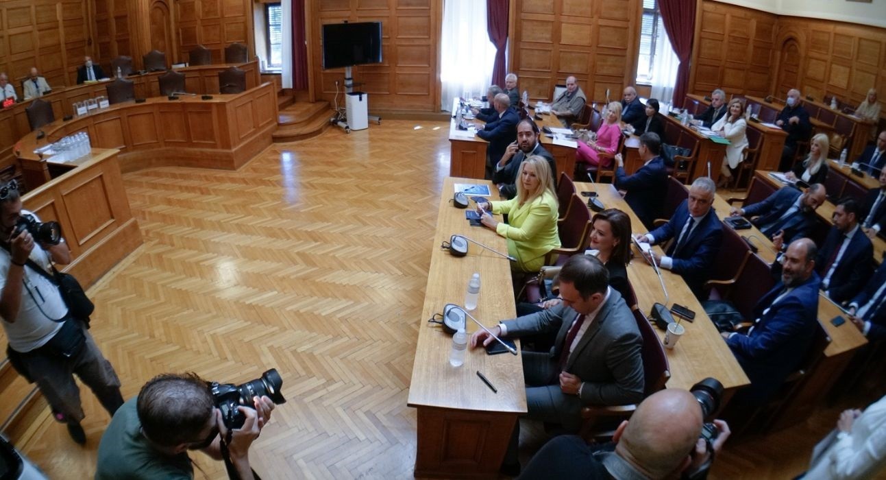 Εξεταστική για τις υποκλοπές: Καταθέτουν οι πρώην διοικητές της ΕΥΠ ...