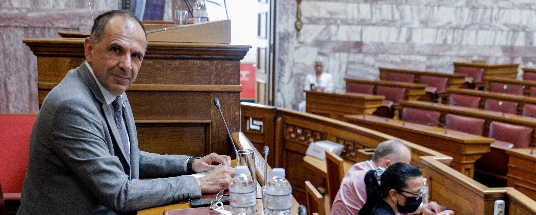 Ένταση στη Βουλή με αφορμή την ΠΝΠ για την ΕΥΠ | topontiki.gr