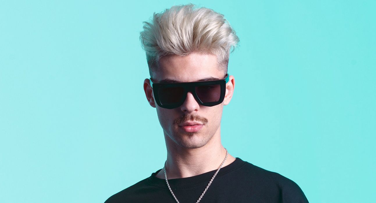 FY: «Χαρακτηρίζω τον εαυτό μου pop artist – Μας πληρώνει η σόουμπιζ ...