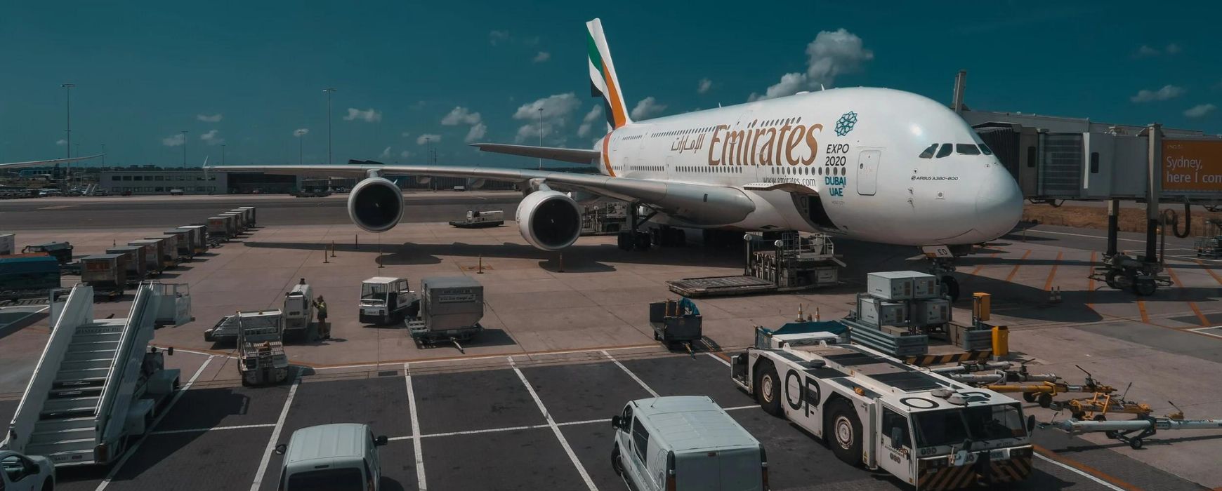 Emirates Airlines – ΗΑΕ: Απαγόρευση βομβητών και ασύρματων μετά τα ...