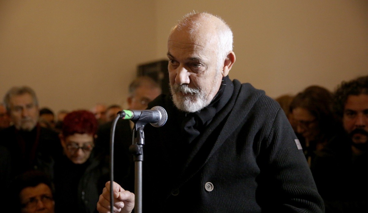 Τι δουλειά έχει ο Κιμούλης στον Περισσό; | topontiki.gr