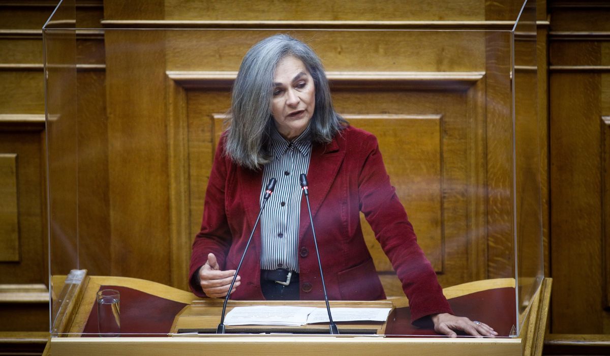 Πρόταση δυσπιστίας: «Βαρύ έγκλημα κατά της Δημοκρατίας οι υποκλοπές ...