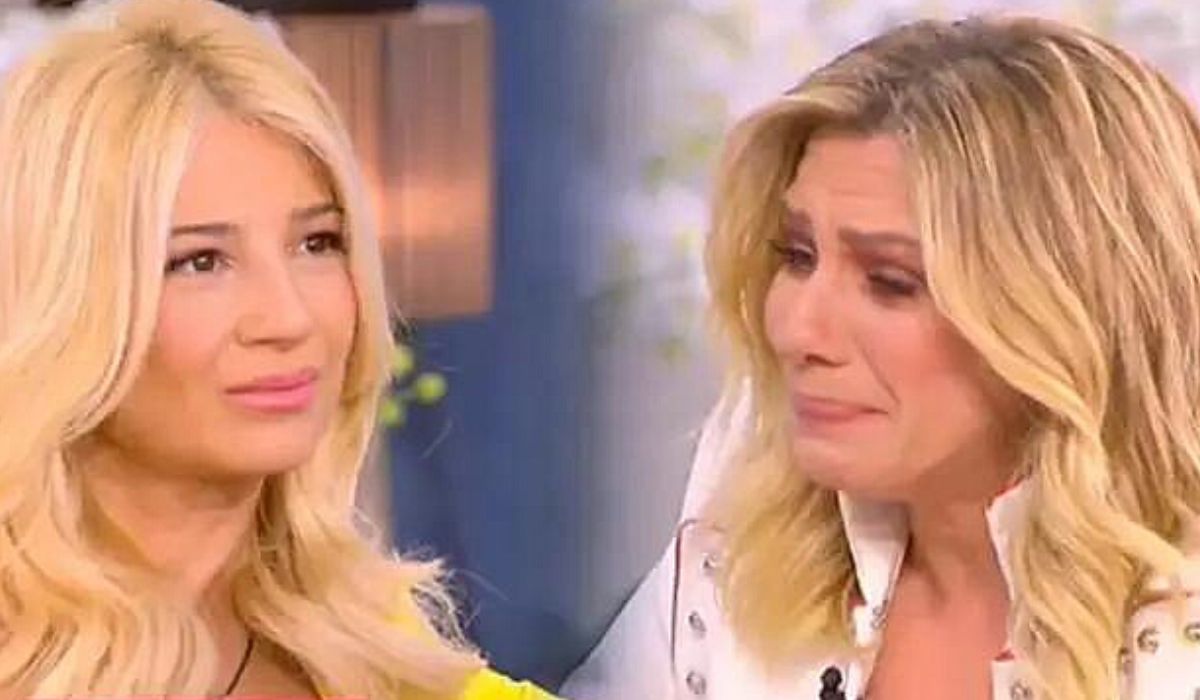 Κατερίνα Καραβάτου: Τα δάκρυα στον αέρα της εκπομπής – «Είμαι μόνη ...