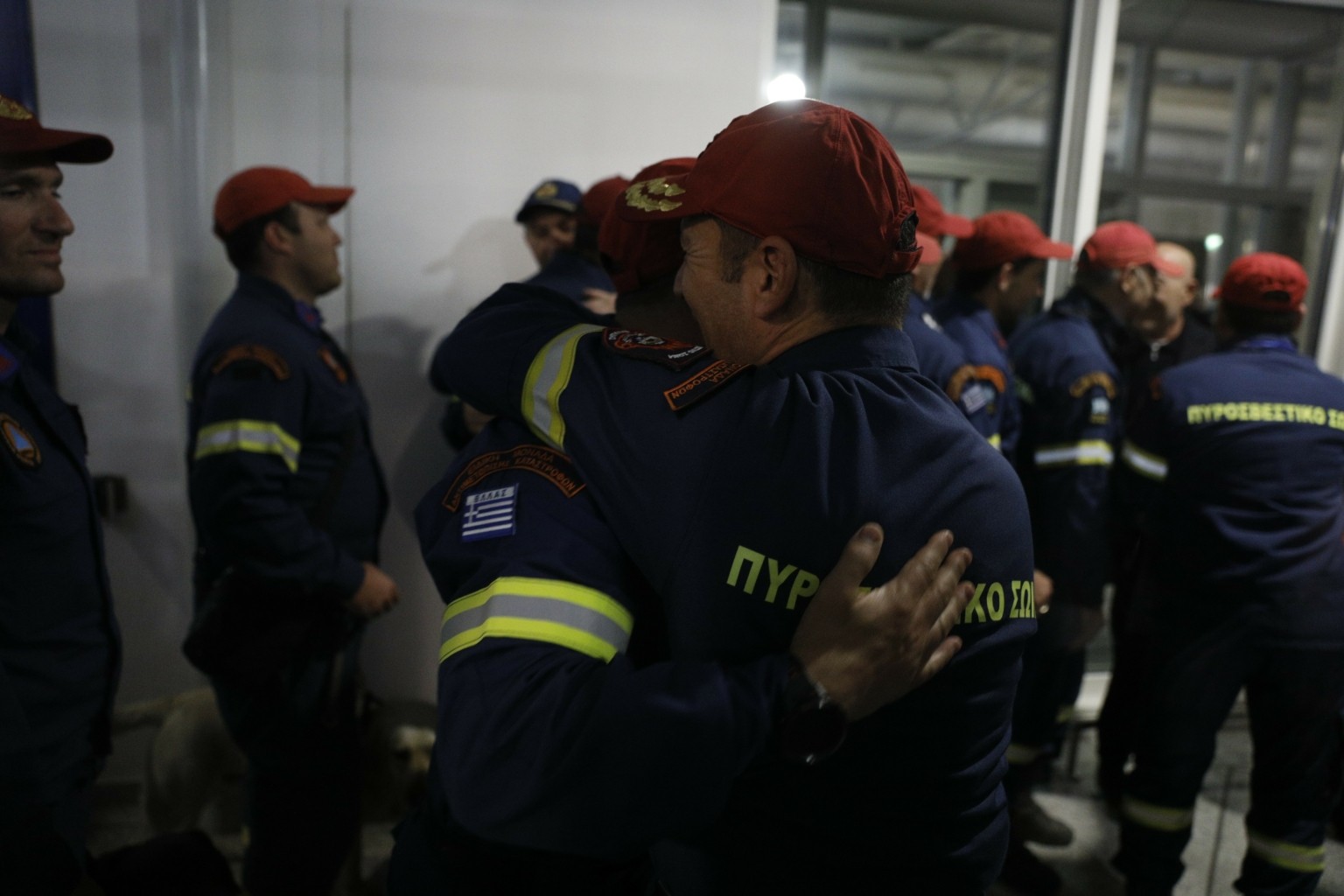 Σεισμός στην Τουρκία: Επέστρεψαν στην Ελλάδα οι άνδρες της ΕΜΑΚ ...