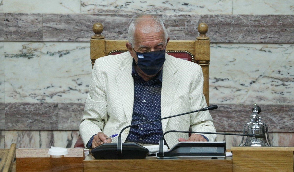 Οι καλλιτέχνες, το υπουργείο Πολιτισμού και ο Νικήτας Κακλαμάνης ...