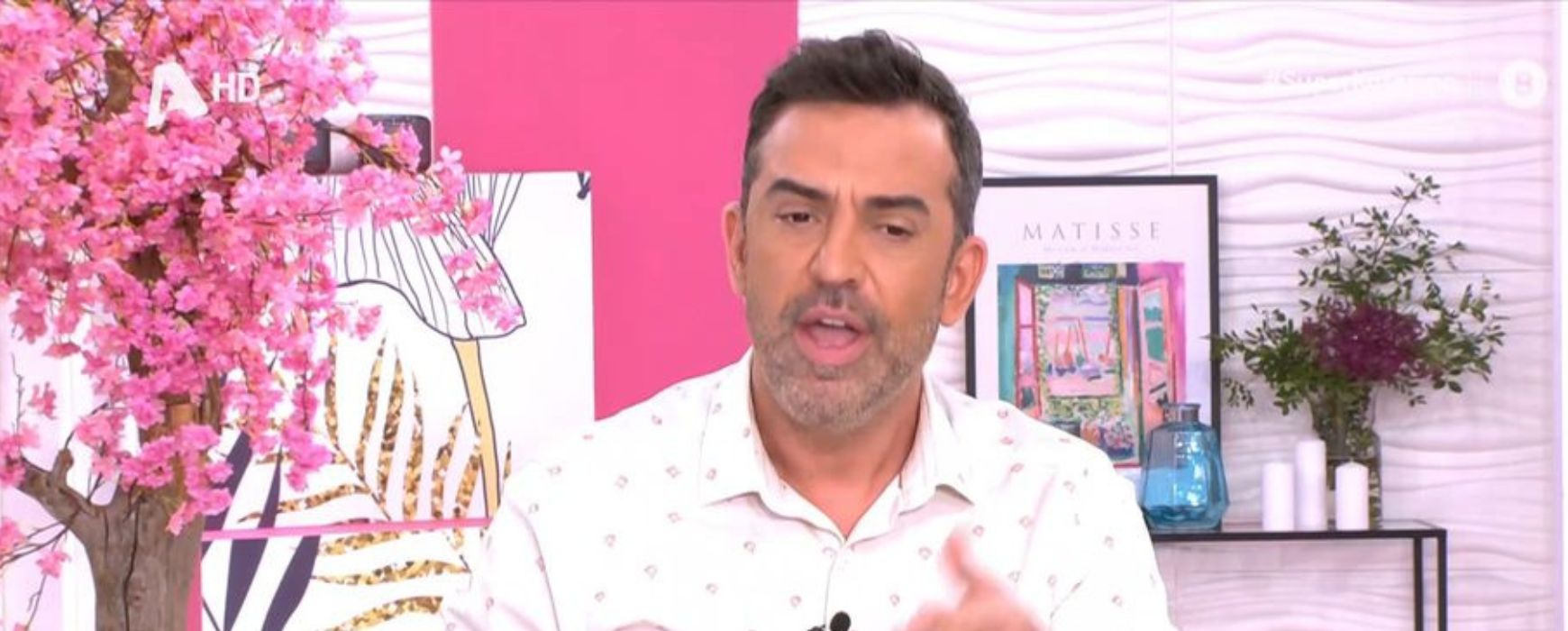 Κωνσταντινίδης για Ανδρέα Μικρούτσικο: «Tελείωνε ρε, άντε ρε σήκω από ...