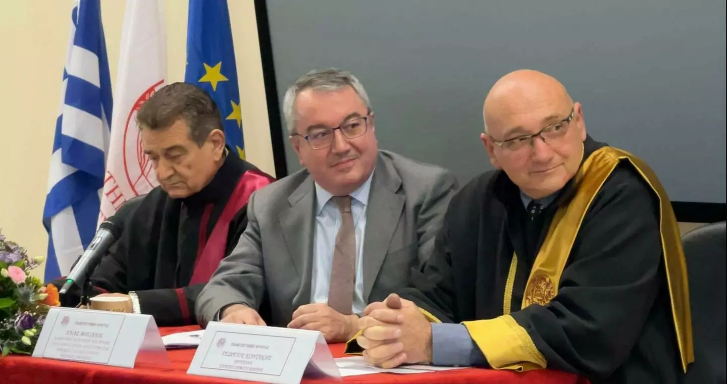 Επίτιμος Διδάκτορας της Ιατρικής Σχολής Κρήτης αναγορεύτηκε ο Ηλίας ...