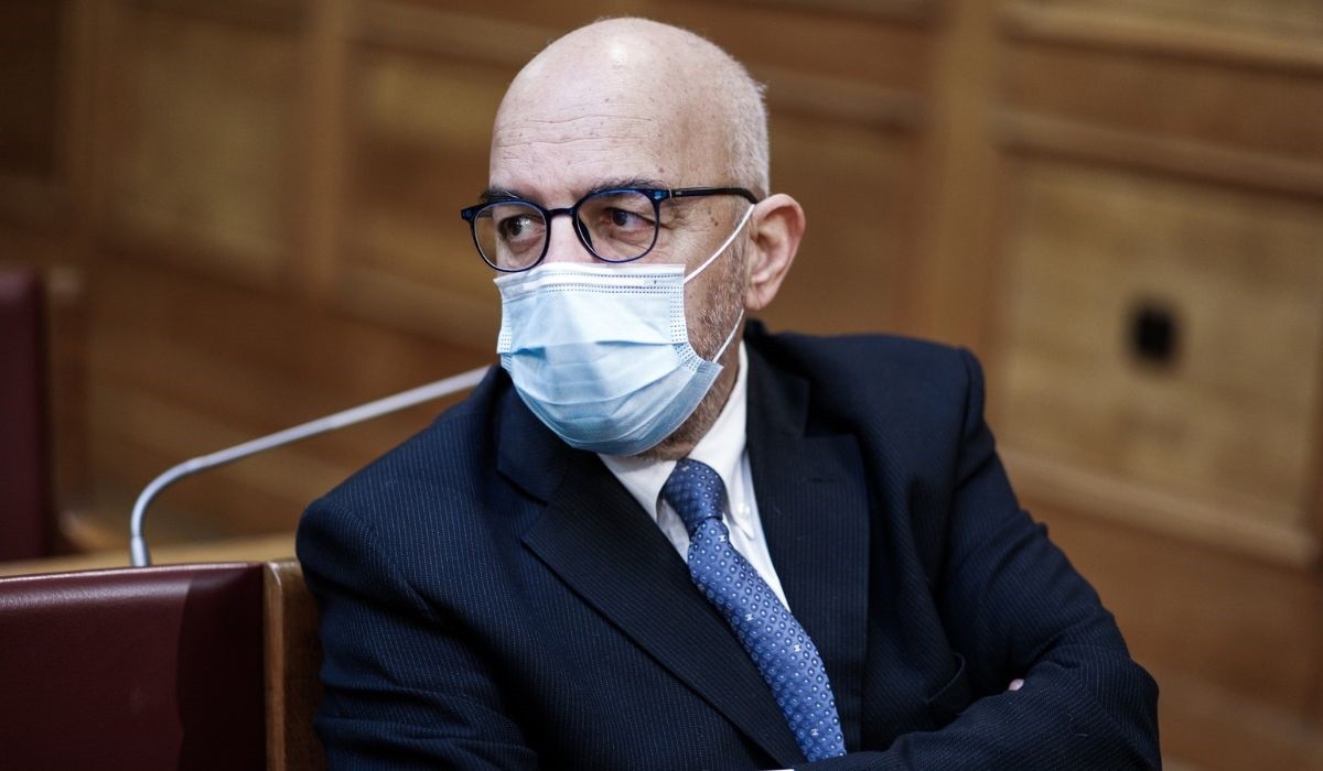 Υπέρμαχος των πλειστηριασμών ο Μπάμπης Παπαδημητρίου: Η απαγόρευση ...