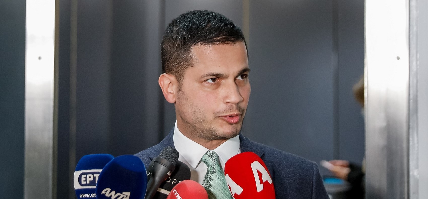 Τα πρώτα «συγχαρητήρια» για την προσχώρηση Καρανικόλα στη ΝΔ | topontiki.gr