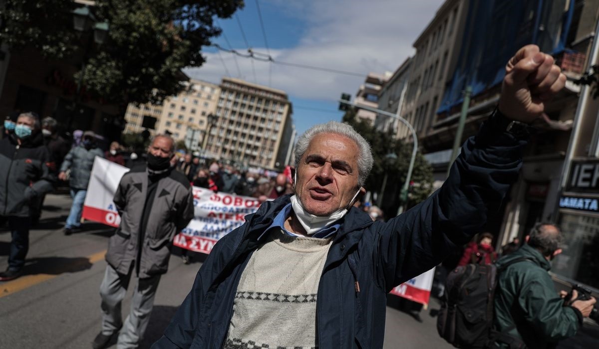 Συντάξεις – προσωπική διαφορά: Μποναμάς 350 ευρώ σε 750.000 ...
