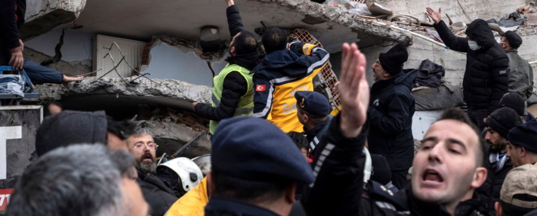 Δραματική η κατάσταση σε Τουρκία – Συρία: Σε απόγνωση εκατοντάδες ...