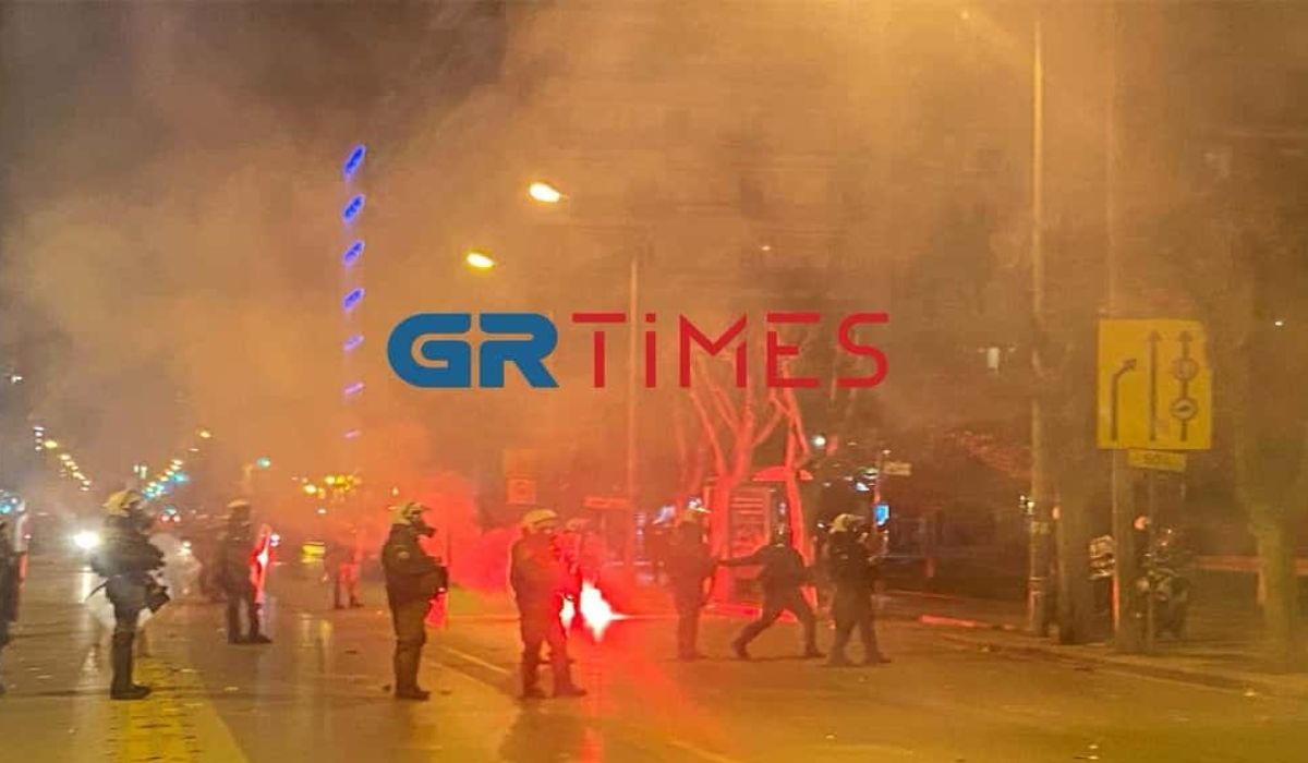 Θεσσαλονίκη: Επεισόδια με μολότοφ και χημικά μετά την πορεία για τα ...