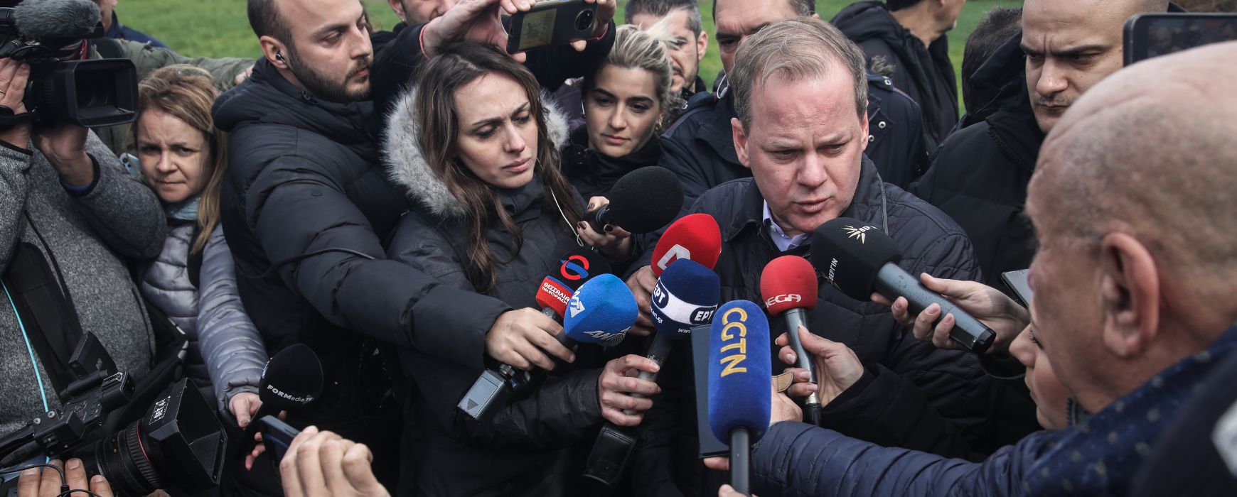 Σύγκρουση τρένων στα Τέμπη: Παραιτήθηκε ο Κώστας Καραμανλής «ως ...