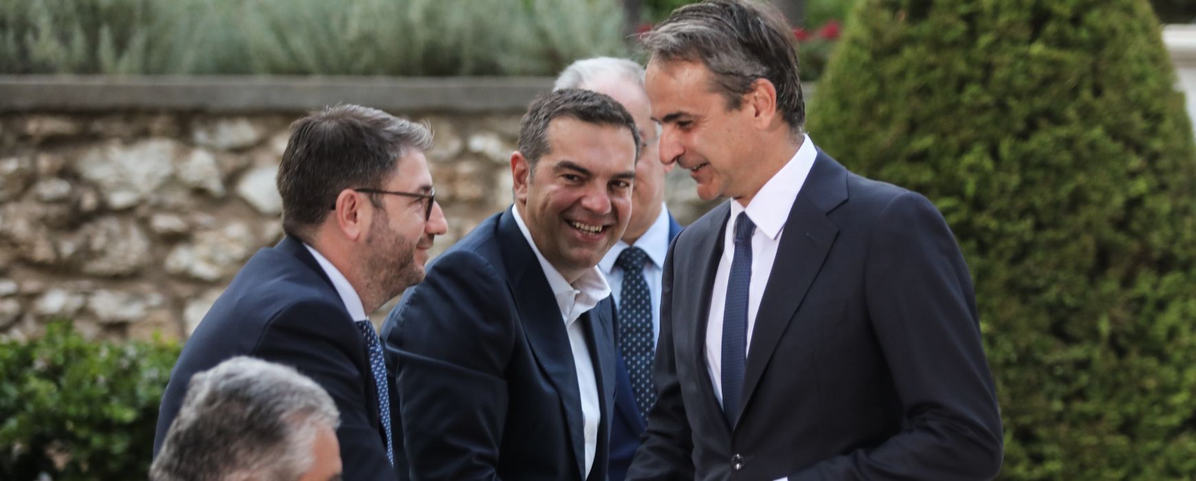 Ψυχροπολεμικό κλίμα μεταξύ ΝΔ – ΠΑΣΟΚ για την «άρνηση» Ανδρουλάκη να ...