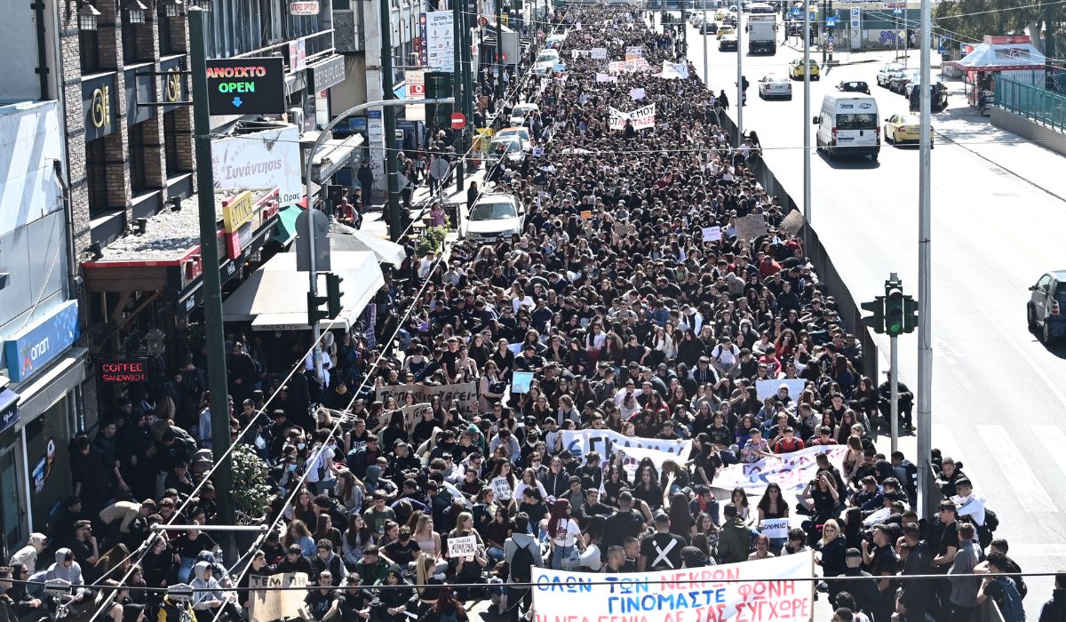 Σύγκρουση τρένων στα Τέμπη: Συλλαλητήρια σε πολλές πόλεις της χώρας και ...