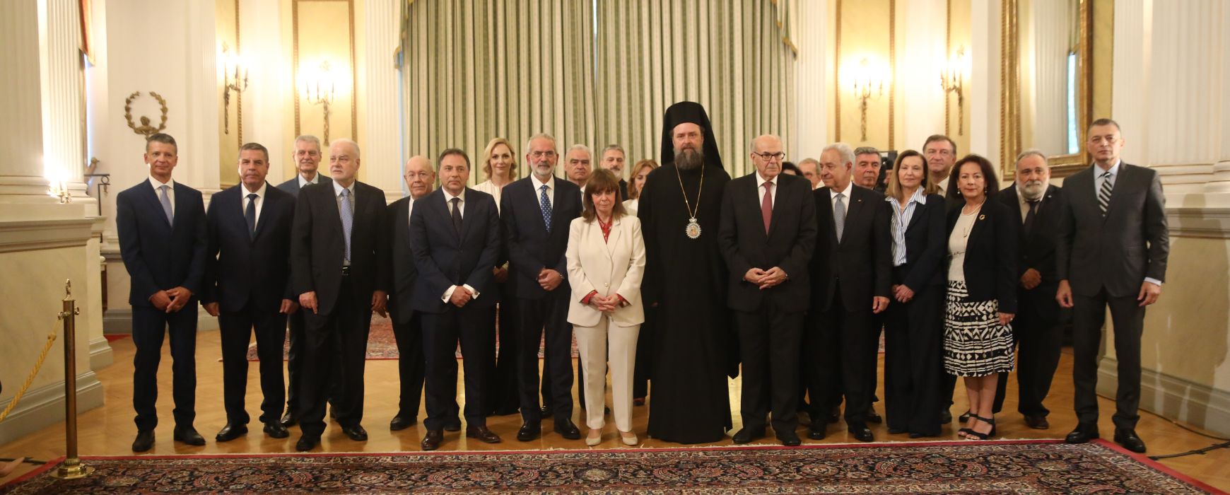 Η ορκωμοσία της νέας κυβέρνησης σε φωτογραφίες – Ποιοι προτίμησαν τον ...