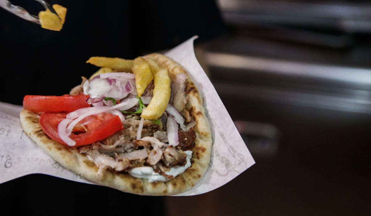 Γνωστό σουβλατζίδικο της Δραπετσώνας… βιτρίνα για διακίνηση ναρκωτικών ...