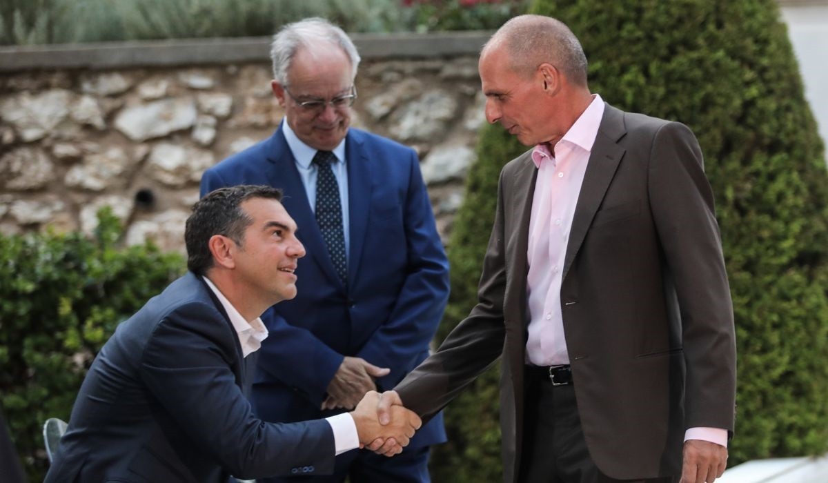 Ο Τσίπρας που σκότωσε τον «δράκο» Βαρουφάκη και οι πονηριές των δημο(σ ...