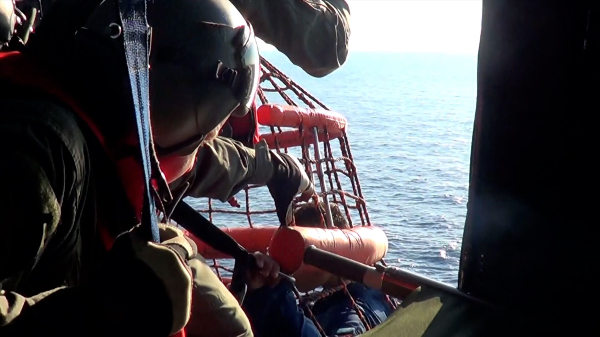 Ναυάγιο στην Πύλο: Βίντεο με πλάνα του Super Puma – Ο λόγος που ...
