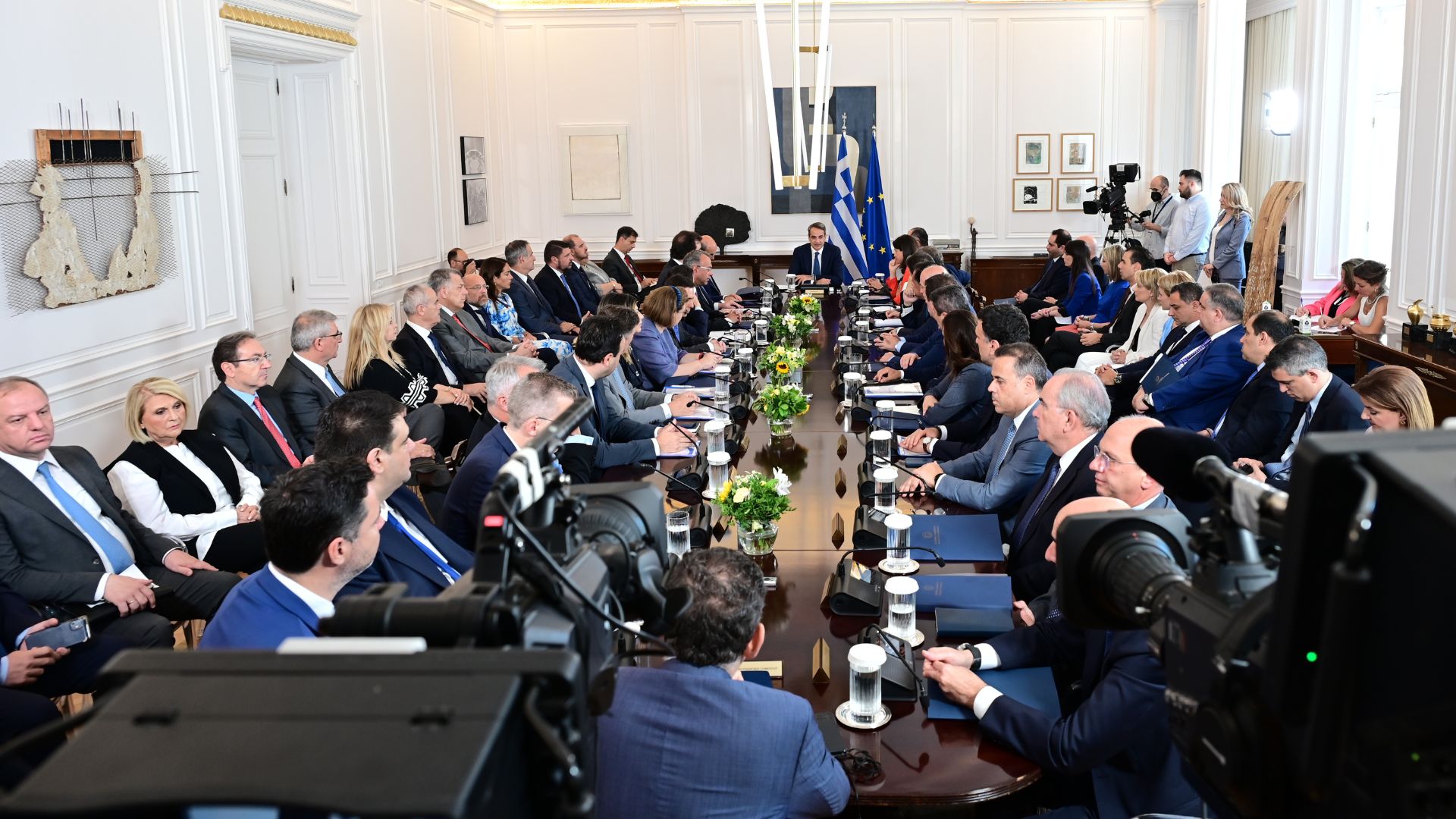 Η ανατομία ενός… Υπουργικού Συμβουλίου | topontiki.gr