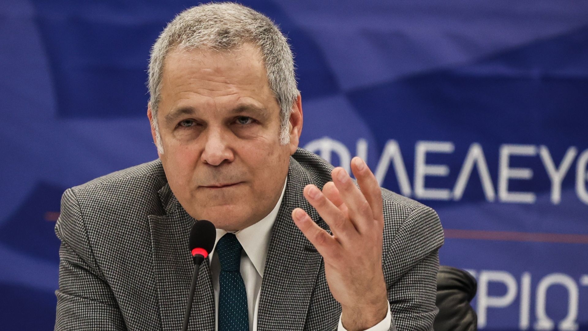 Θάνος Τζήμερος: Το twitter μπλόκαρε προσωρινά τον λογαριασμό του ...