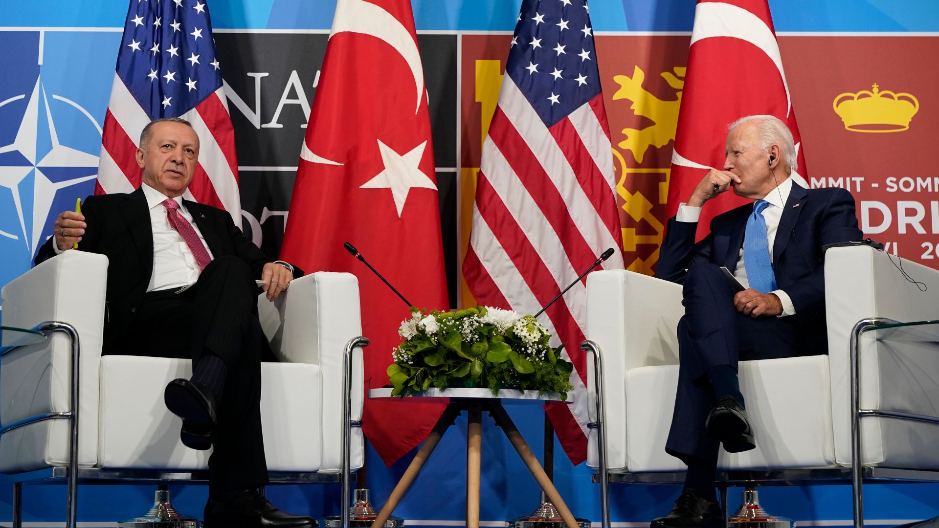 Ένα πρωτοσέλιδο, η πραγματικότητα και η προπαγάνδα | topontiki.gr