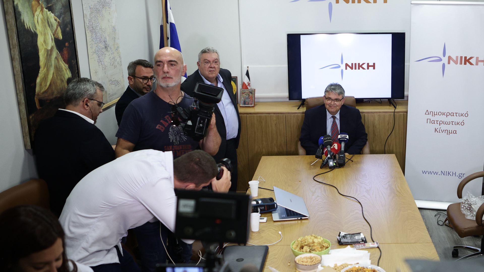 Δημήτρης Νατσιός: «Όχι» στις αμβλώσεις, «ναι» στην… «αγωγή της ...