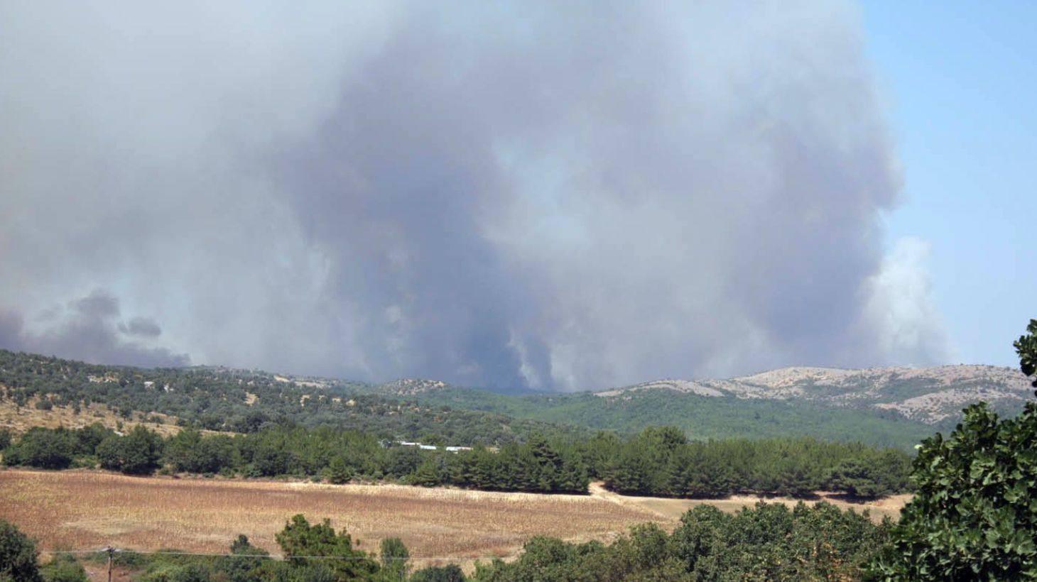 Ξάνθη: Φωτιά σε τρεις διαφορετικές εστίες στο Μέγα Εύμοιρο | topontiki.gr