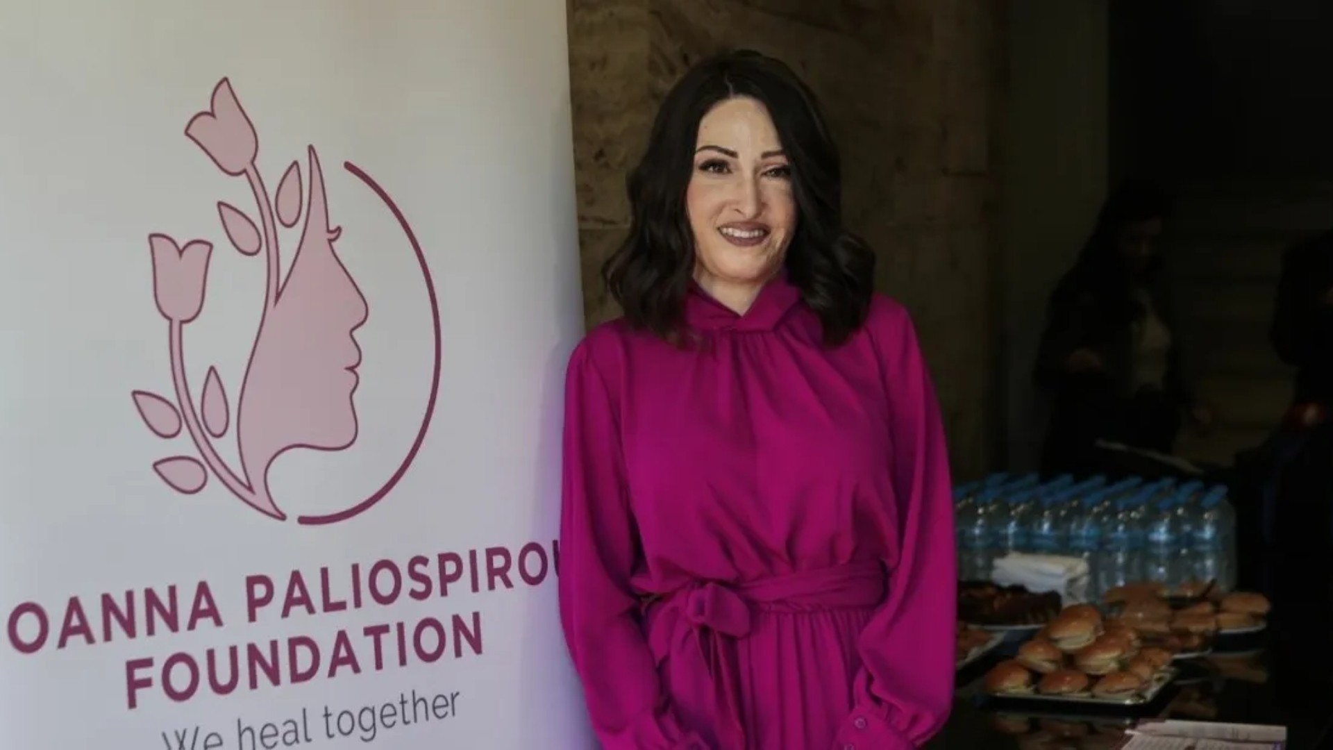 Ιωάννα Παλιοσπύρου: «Ξεμπρόστιασε» παντρεμένο δημοσιεύοντας τα μηνύματα ...