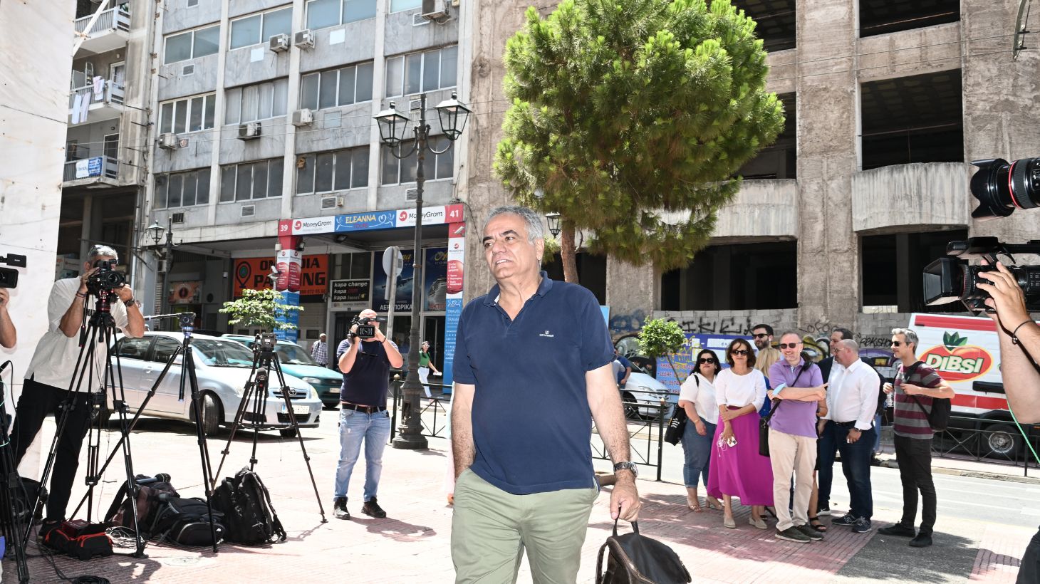 Σκουρλέτης: Ο ΣΥΡΙΖΑ χρειάζεται ένα ισχυρό σοκ συλλογικότητας – Τα μέλη ...