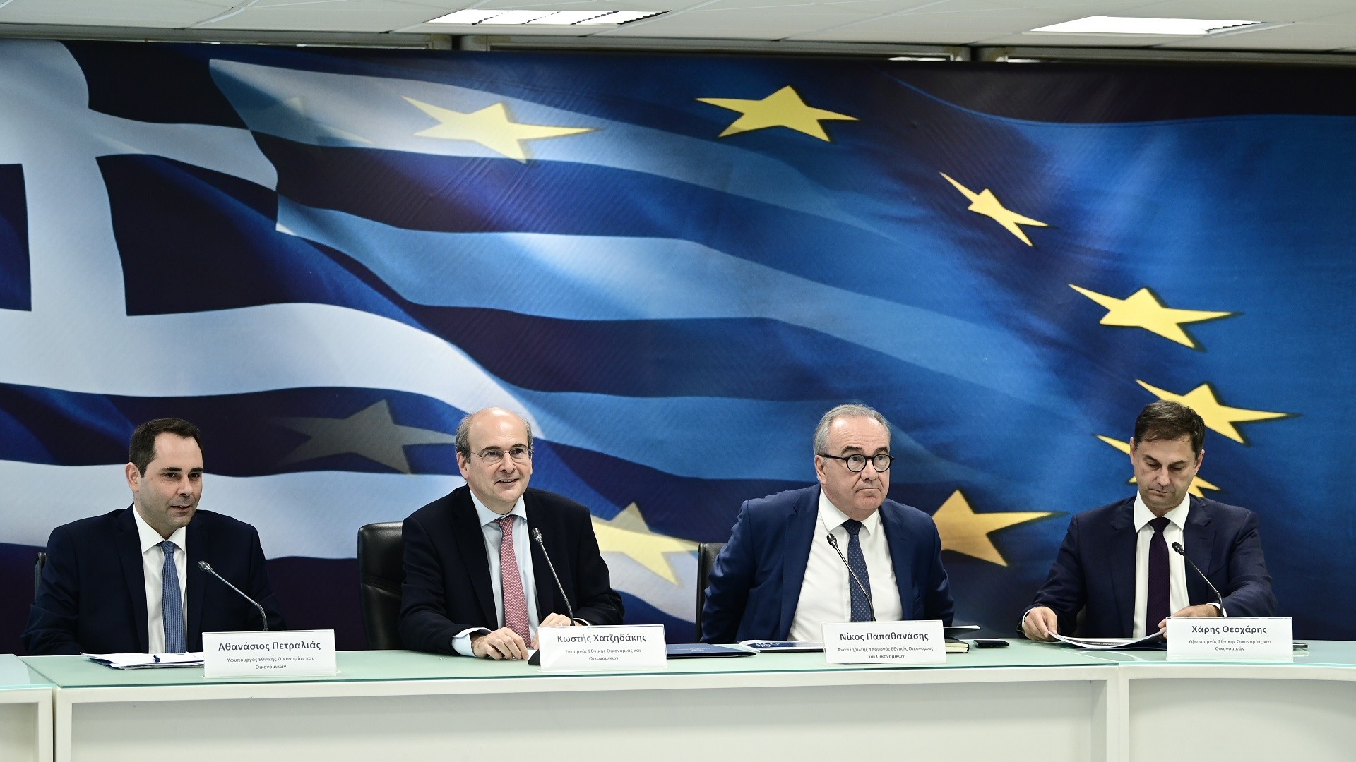 Οικονομικό νομοσχέδιο: Παρατείνεται μέχρι τον Οκτώβριο το Market Pass ...