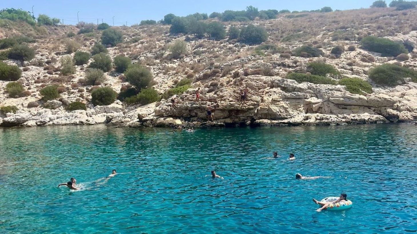 Τέσσερις παραλίες κοντά στην Αττική με κρυστάλλινα νερά | topontiki.gr
