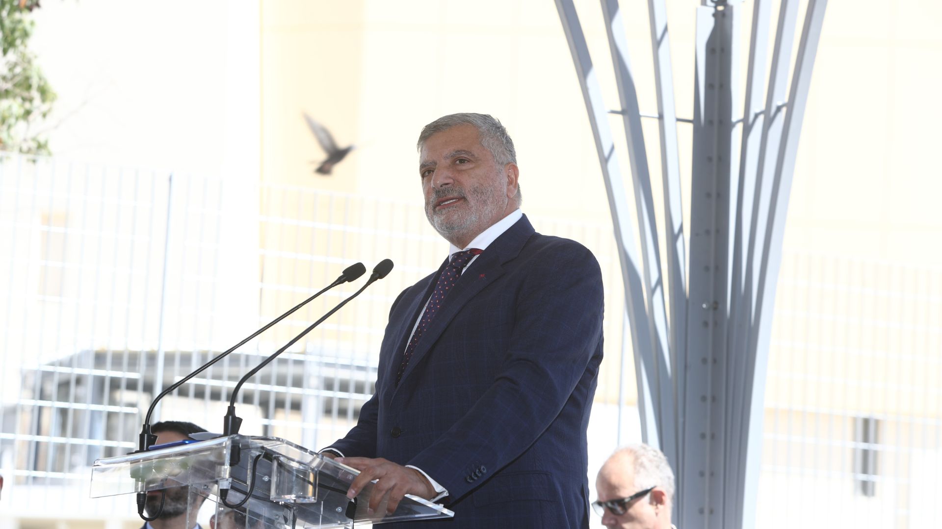 Γιώργος Πατούλης: Απάντηση με «μπηχτή» για τη φωτογράφιση στο «χρυσό ...