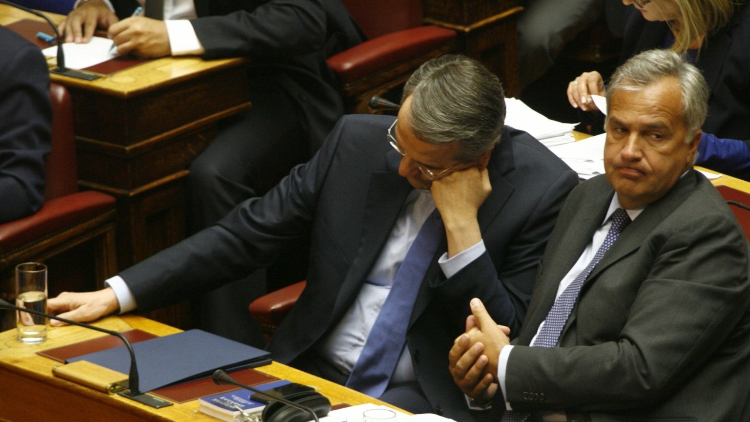 Σαμαράς, Βορίδης και βουλευτές που διαφωνούν με τον γάμο ομοφύλων ...