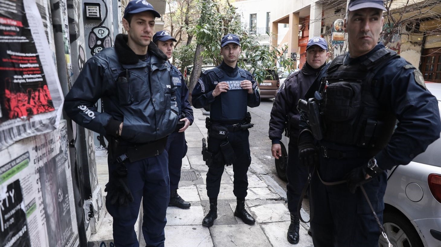 Πλιάτσικο στον Βόλο: Χειροπέδες σε δύο άνδρες που έκλεψαν οικιακές ...