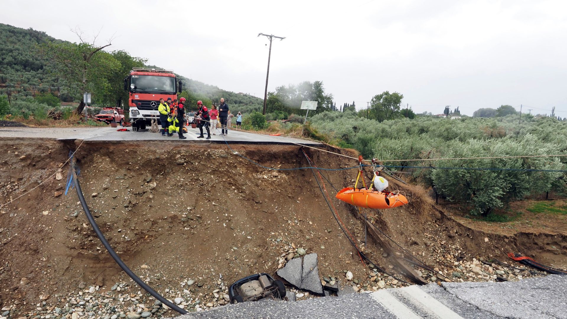 Τρέχουν για έργα αποκατάστασης από τις φυσικές καταστροφές | topontiki.gr