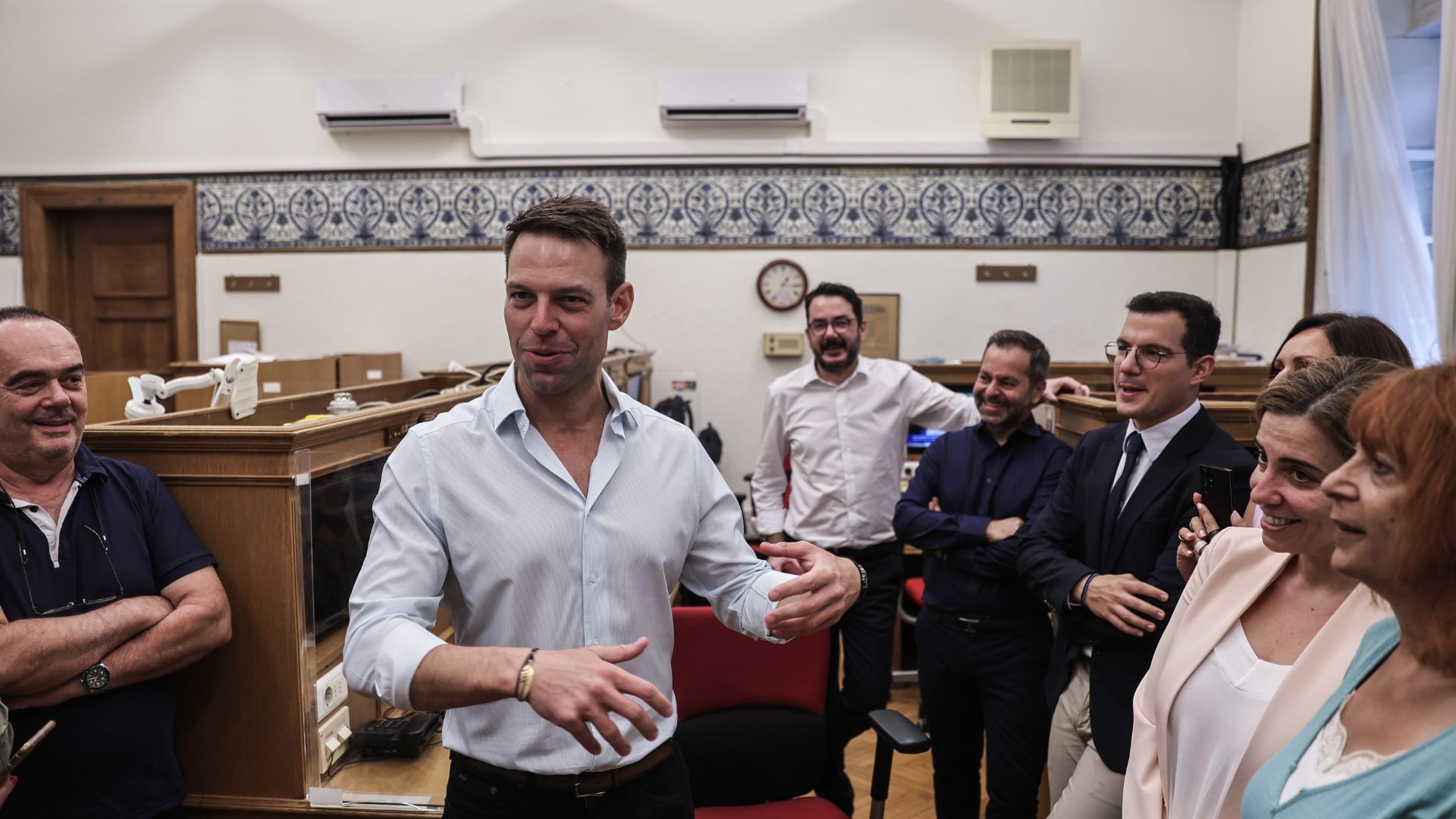 Κάποιος μίλησε στον Κασσελάκη για τη …Ζωή: Ρώτησε τους συντάκτες αν ...