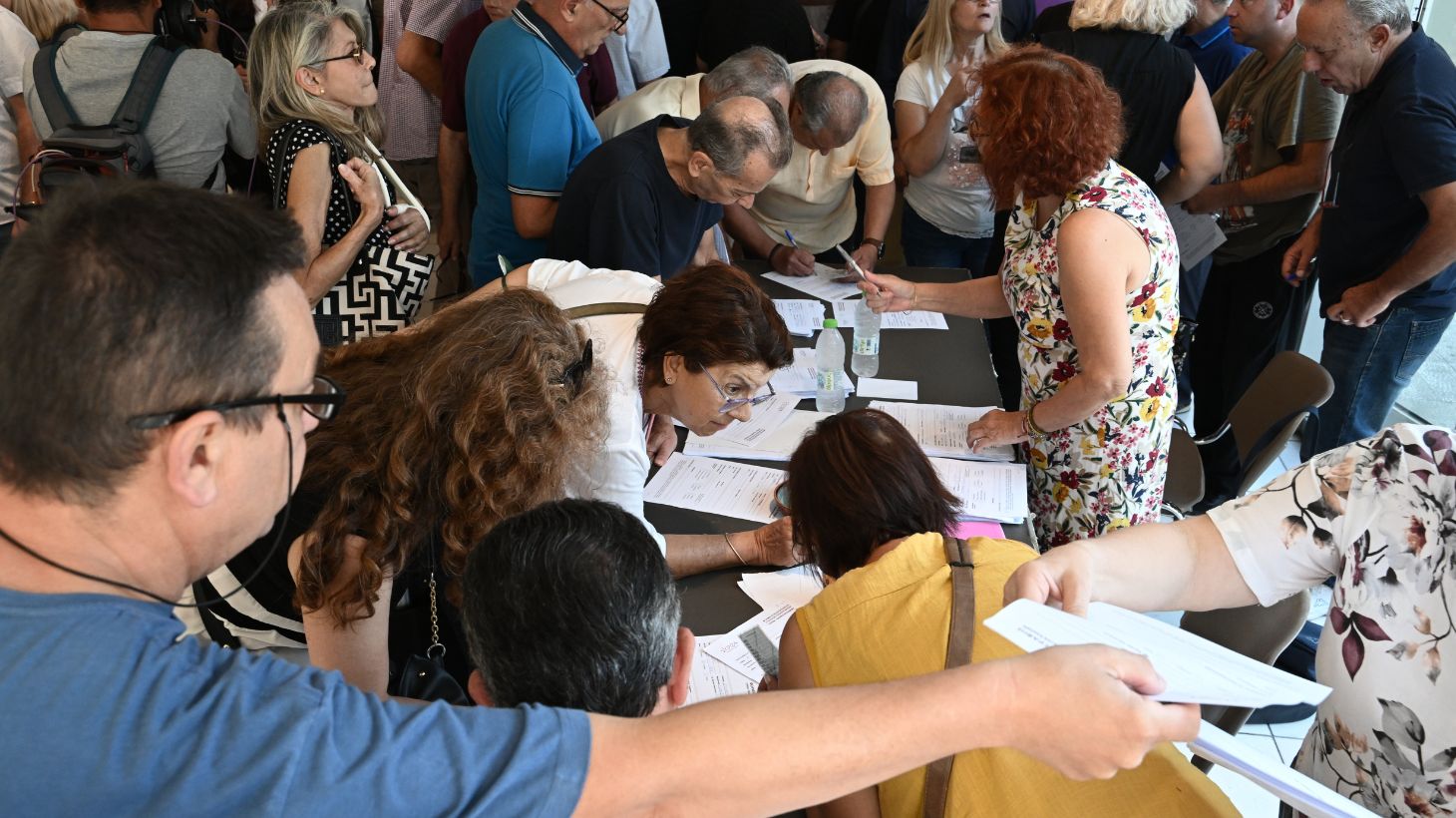 Εκλογές ΣΥΡΙΖΑ: Ουρές, χαμόγελα και πολυκοσμία – Δείτε φωτογραφίες από ...